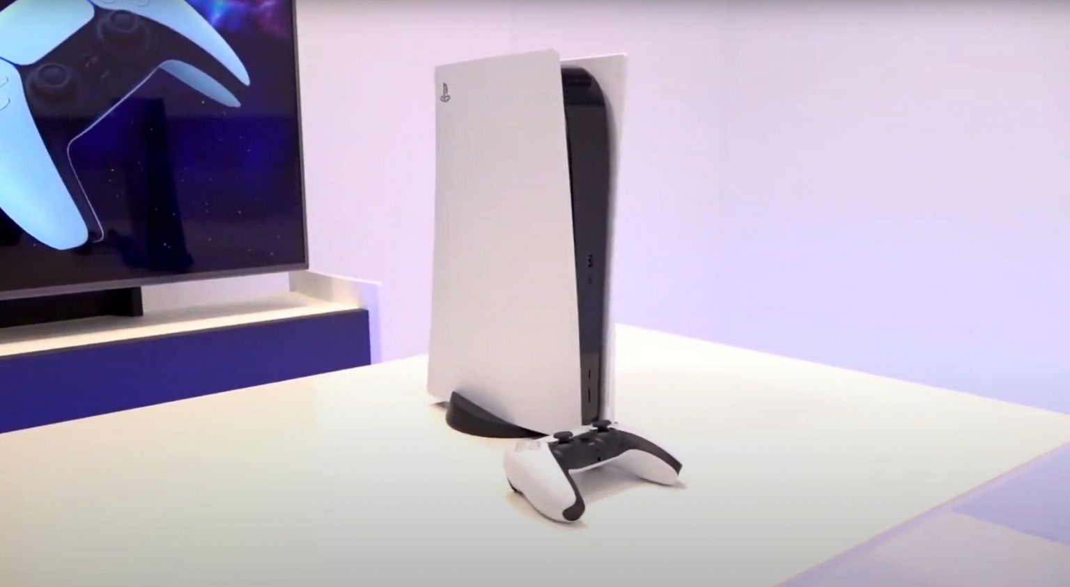 Novas imagens do PlayStation 5 mostram seu "tamanho real"