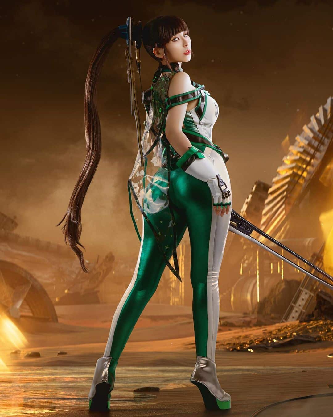 Cosplayer mostra bastidores para se tornar Eve, de Stellar Blade